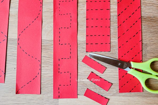 Une activité de motricité fine sur le thème de Noël