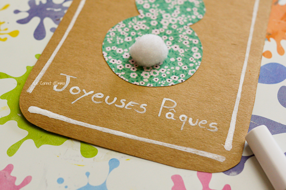 Une carte de Pâques avec une feuille à motif - Le Carnet d'Emma