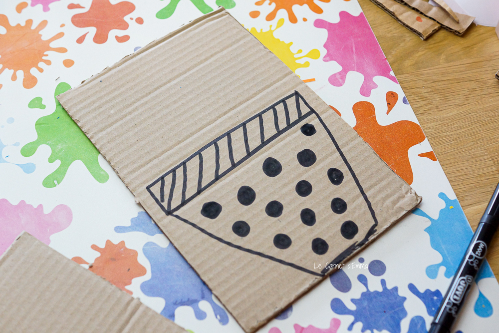 Un vase en carton pour une sortie printanière - Le Carnet d'Emma